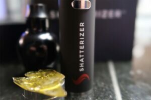 Shatterizer Black Vaporizer Review #PerfectClouds - Extract Magazine